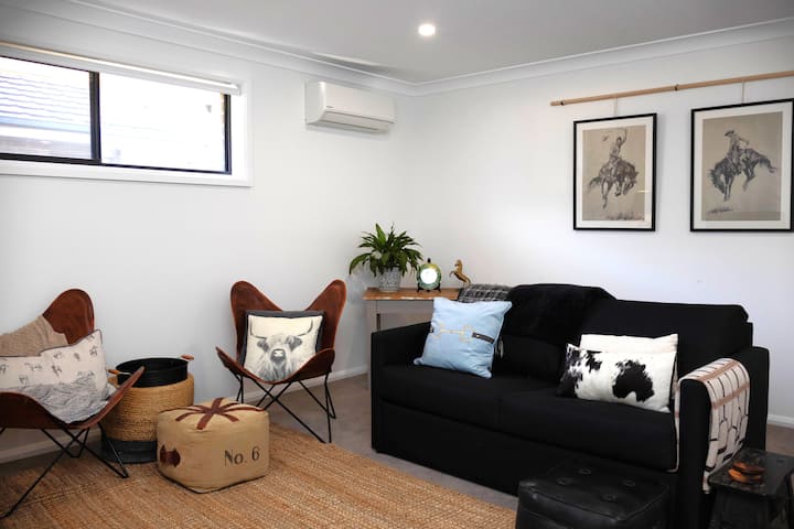 The Quarters #1, Tamworth Nsw Australia - Tamworth