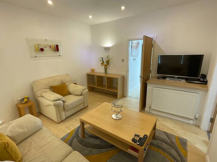 Luxury 1 Bedroom Mulsanne Apartment Crewe - Nantwich