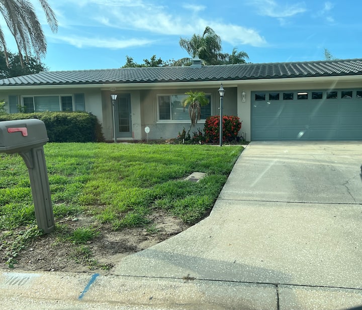 Charming Guesthouse In Dunedin - Palm Harbor, FL