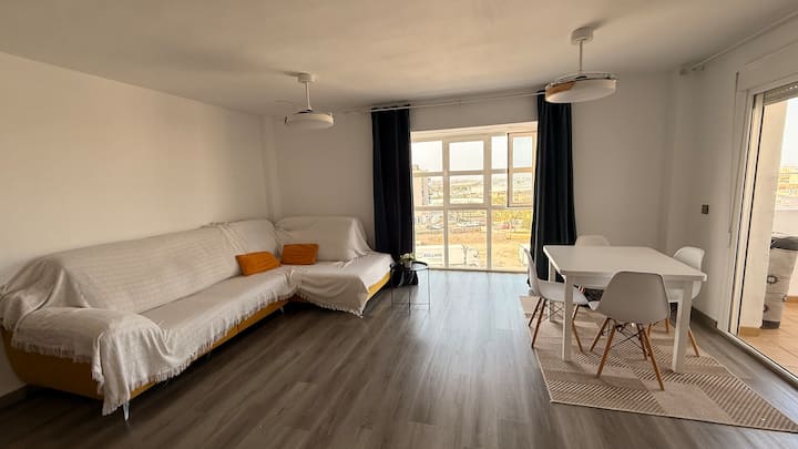 Amplio Y Cómodo Piso En El Parador Para 6 Personas - Aguadulce