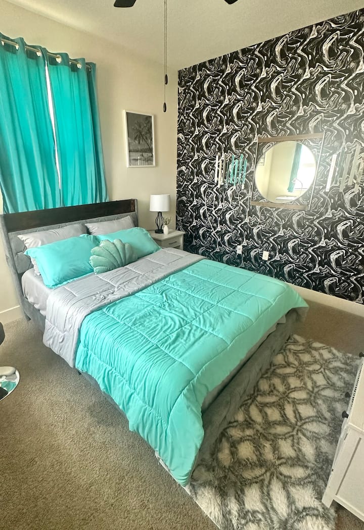 Luxury Private Studio Room And Kitchen - Bakersfield, CA