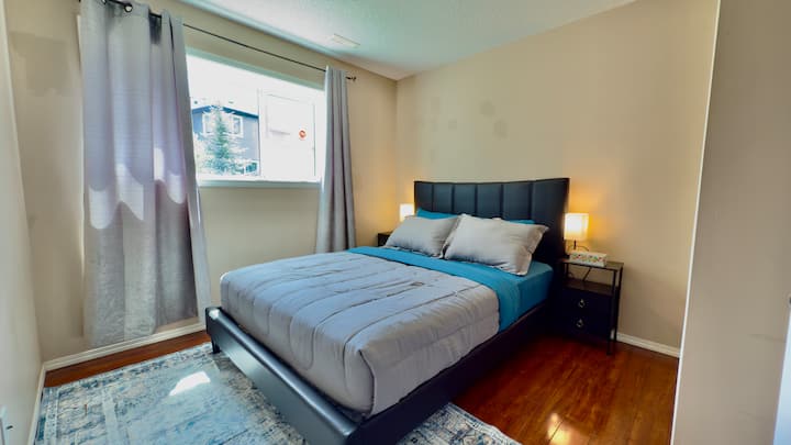 The Panatella Pad /Guest’s Private Suite - Calgary