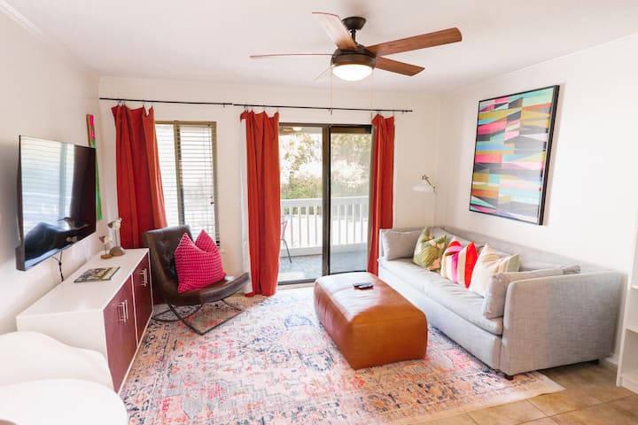 Golden Hour Boho Condo | Steps To The Beach! - Tybee Island, GA