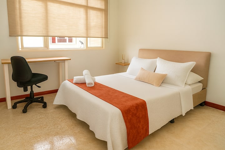 Spacious, Comfortable Stay At The Granada. - Armenia, Colombia