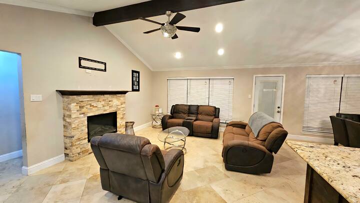 Dazzling Roomy Home In Houston - Pasadena, TX