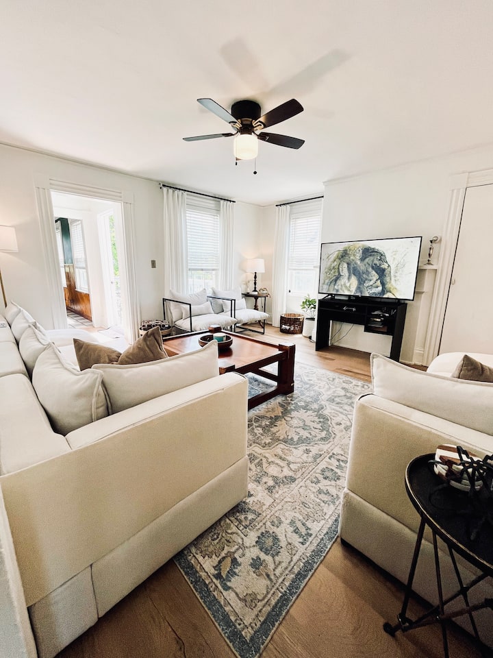 2br Historic Salem Getaway | Walk To Downtown - Salem, MA