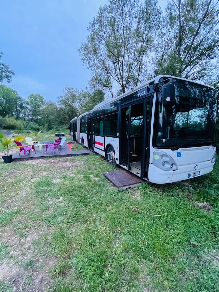 Magnifique Bus Avec Jacuzzi - Saint-Jean-de-Losne