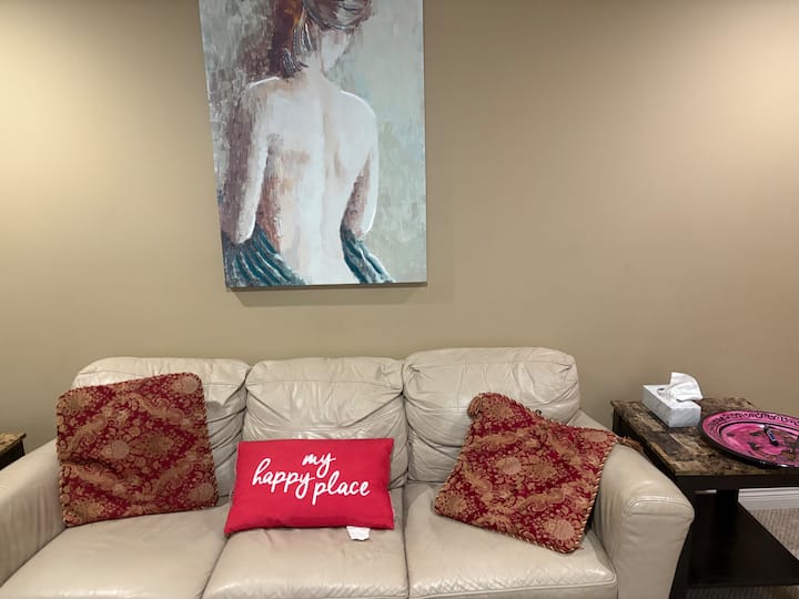 Spacious Basement Suite In Fraser Heights - Surrey