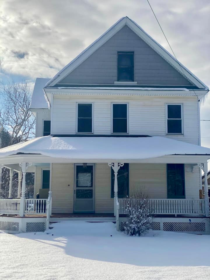 The River House - Mohawk Trail State Forest, Charlemont