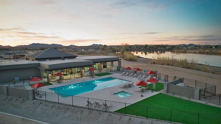 River Resort Pool, Beach, Gym, Water View, Spa, Ac - Blythe, CA