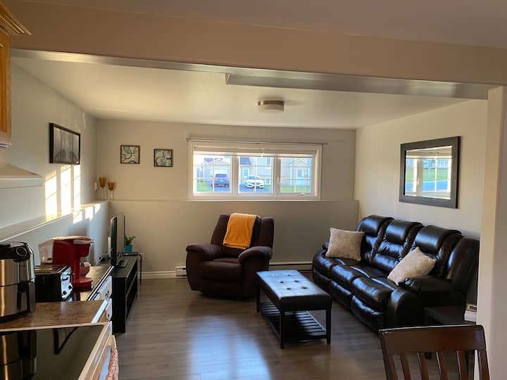 Mini Retreat On Airport - Gander