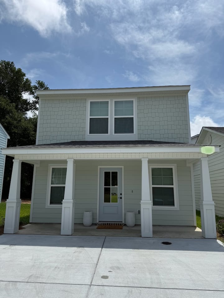 Townhouse 1/4 Mile From The Beach - Biloxi, MS