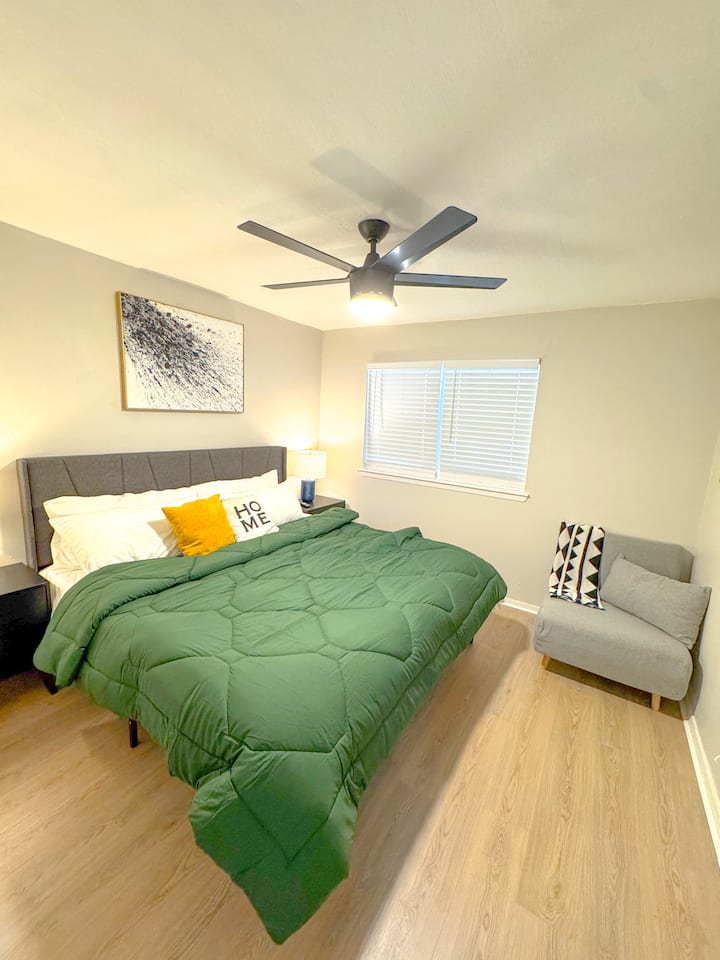 The Luxury Escape - Arlington, TX