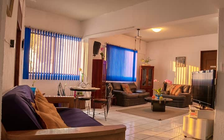 Planta Baja A 5 Minutos De La Calzada - León