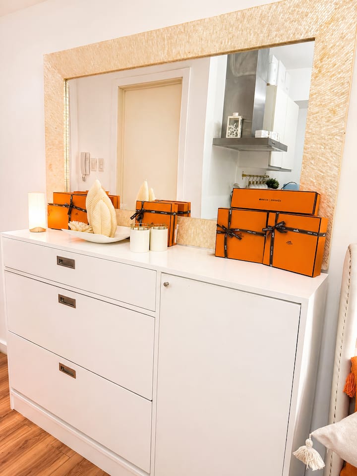 Azure Condo, Ground Flr, Lagoon View, Free Parking - Parañaque
