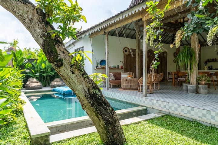 Peaceful 2br Villa In Canggu With Private Pool - Bali
