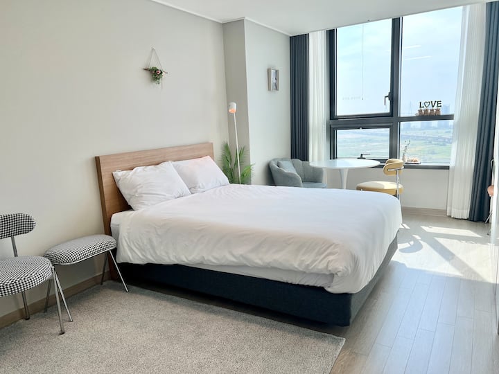 C1802스테이인가
석양지는바다뷰
힐링공간 - Incheon