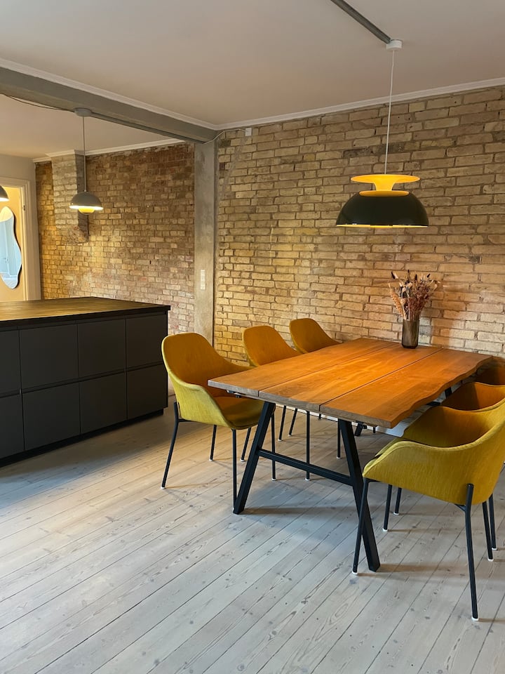 Lejlighed Med Parkeringsplads Centralt I Odense - Odense