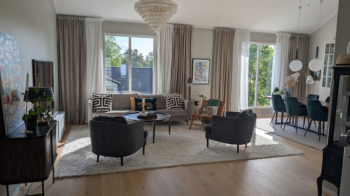 Charmigt Familjehus Nära Natur & City - Täby