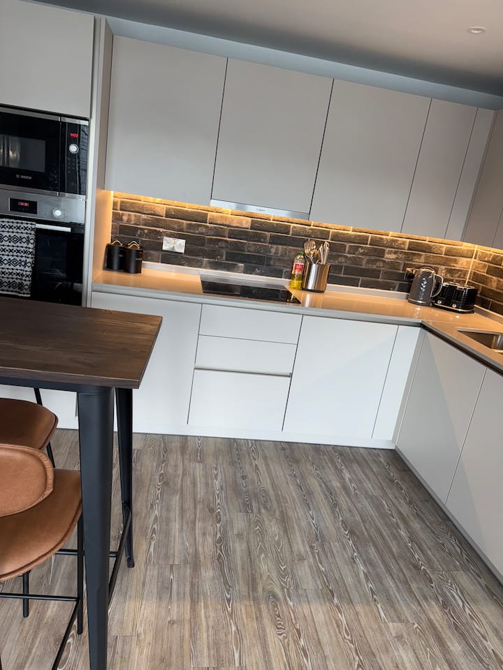 2 Bedrooms - 2 Bathrooms - The University of Manchester