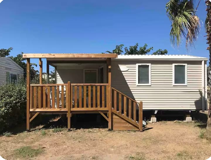 Mobile-home Dans Un Camping - La Franqui