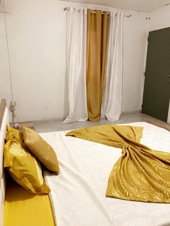 Chambre 1 Résidence Tafara Combo - Mamoudzou