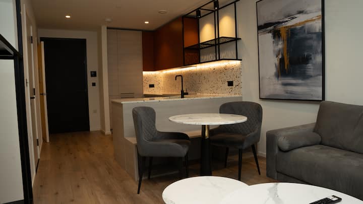 Luxury Modern Studio - Greenwich