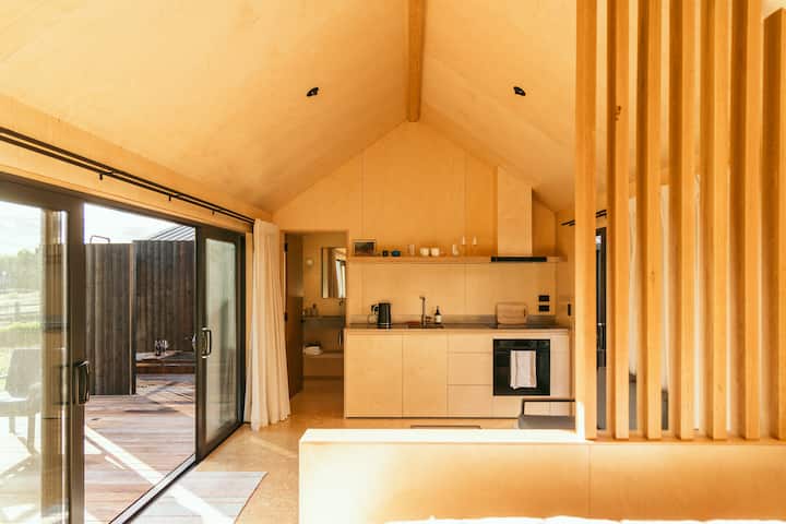 South Cabin - Brand New Build, Close To Town - Wanaka