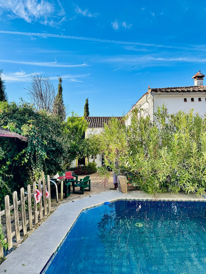 Wild Border Escape: Nature, Wine, Tranquillity - 발렌시아