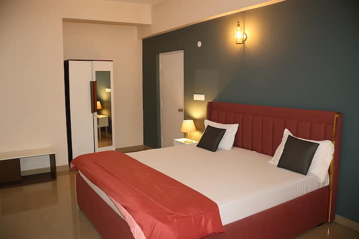 3(bhk) Best For Friends & Family - Lucknow