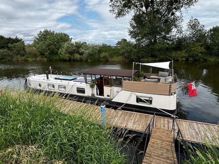 Stunning House Boat In Tranquil Riverside Setting - Tewkesbury