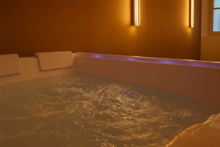 La Cadurcienne "Love Room" Jacuzzi & Pièce Secrète - Cahors