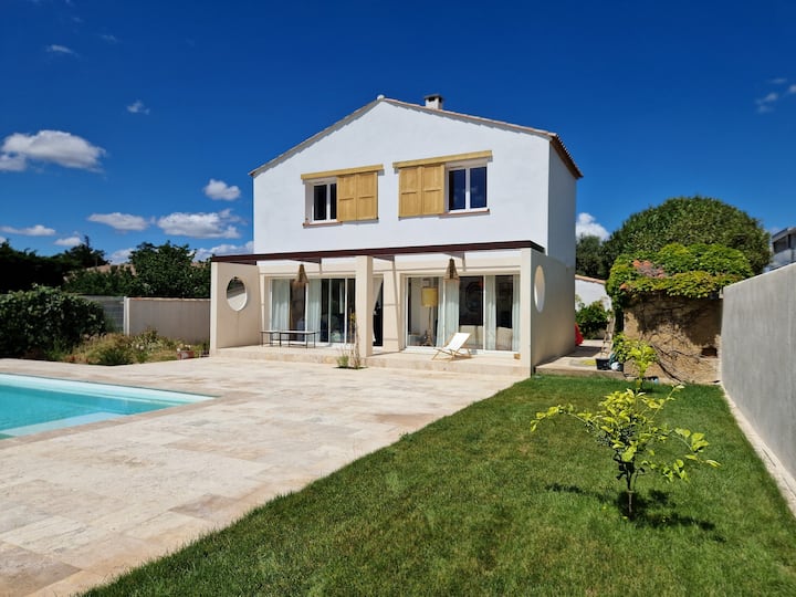 Maison. Piscine, Jardin, 5 Chambres, 9/10 Pers. - Narbonne