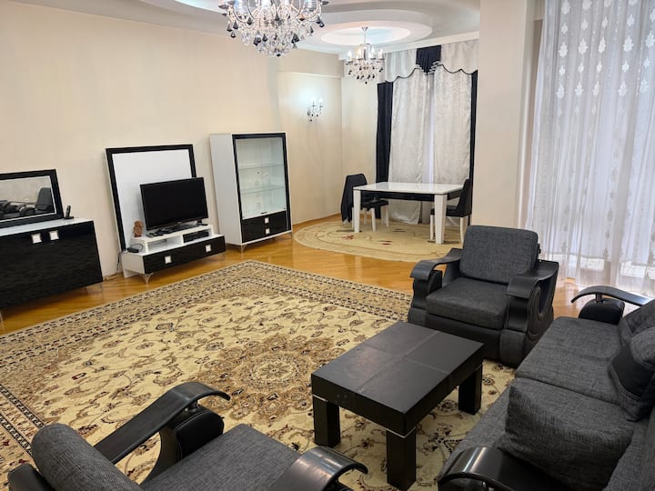 My Cozy Apartment In Nizami Str.) - Azerbaijan