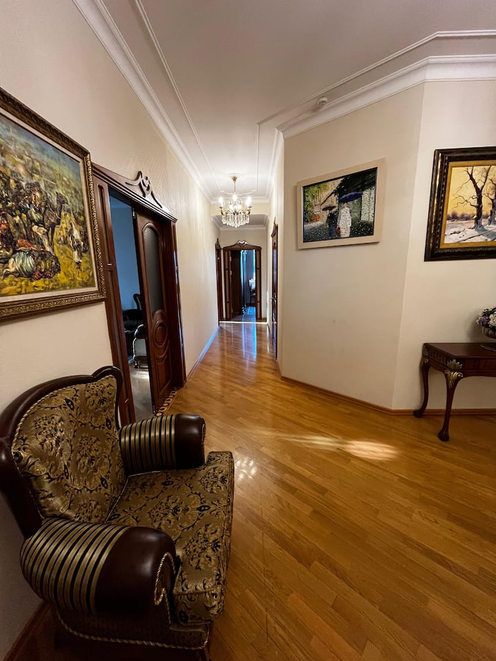 My Cozy Apartment In Nizami Str.) - 巴庫