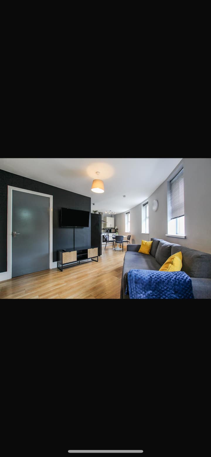 2 Bedroom Property In City Centre By Prestige Lets - Brístol