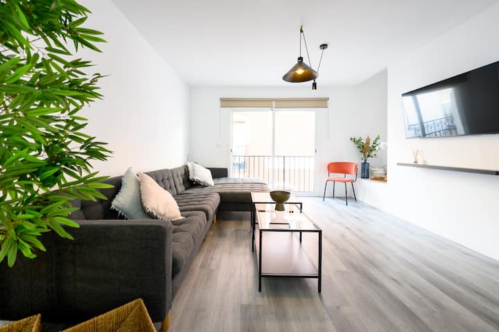 Gimena Central By 10tosea - Fuengirola