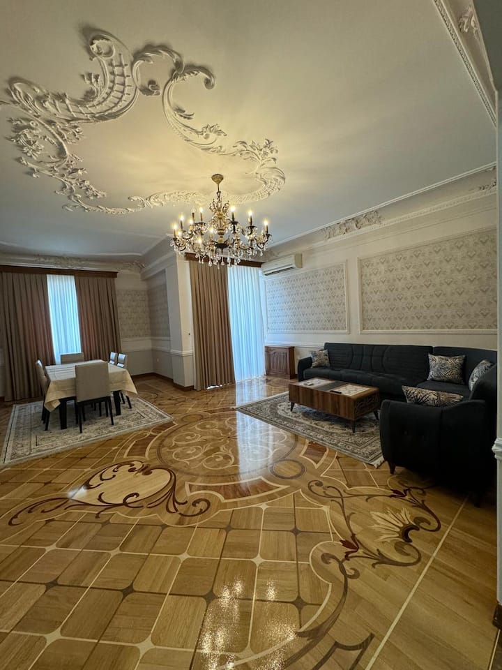 My Vi̇p Apartment In The Heart Of Baku Nizami Str.) - Azerbaijan