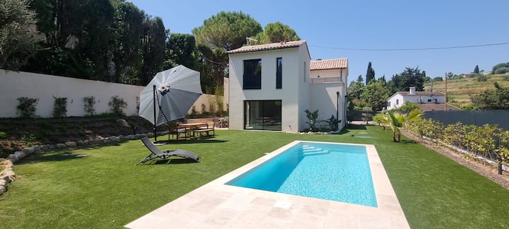 Luxueuse  Villa Neuve Avec Piscine à Antibes - Antibes