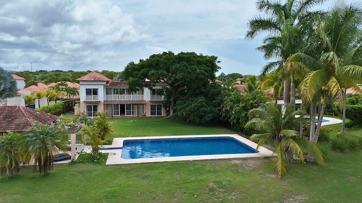 Five Palms Villa - Panama