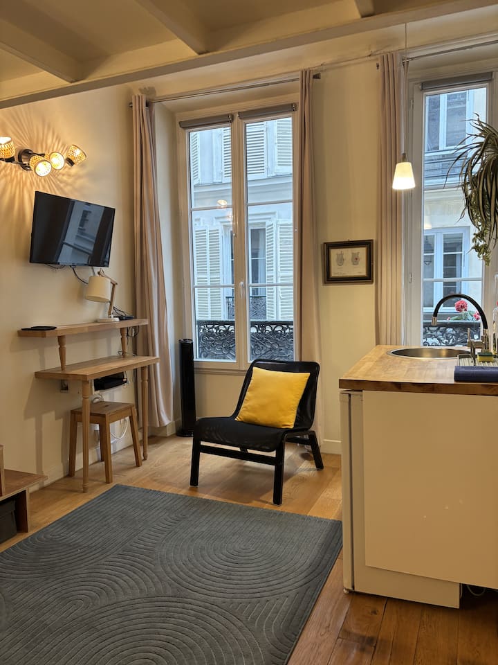 Studio - Place De La République - Le Marais