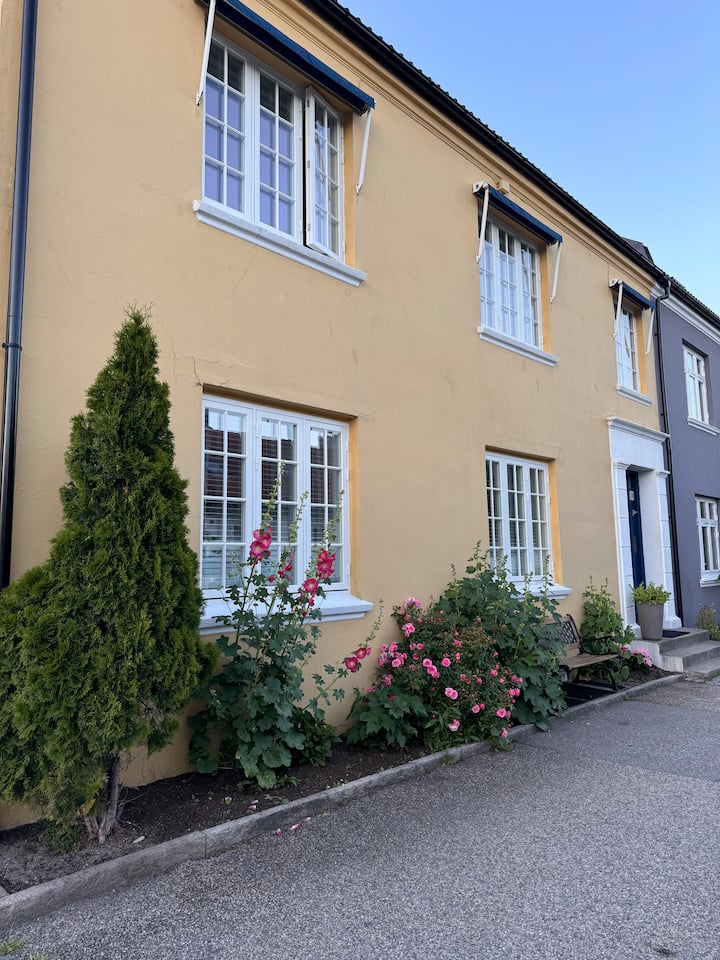 Rom Med Enkeltseng PÃ¥ Loftet - Kristiansand