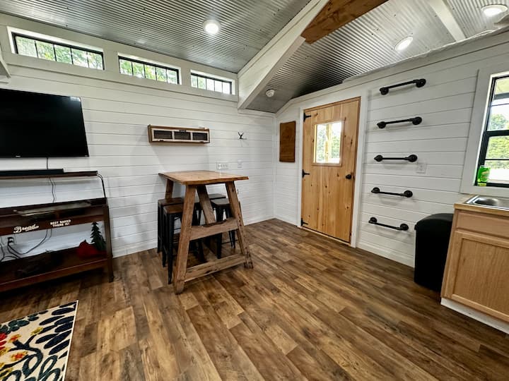 The Roost - Pets Friendly - Columbus Belmont State Park, Columbus