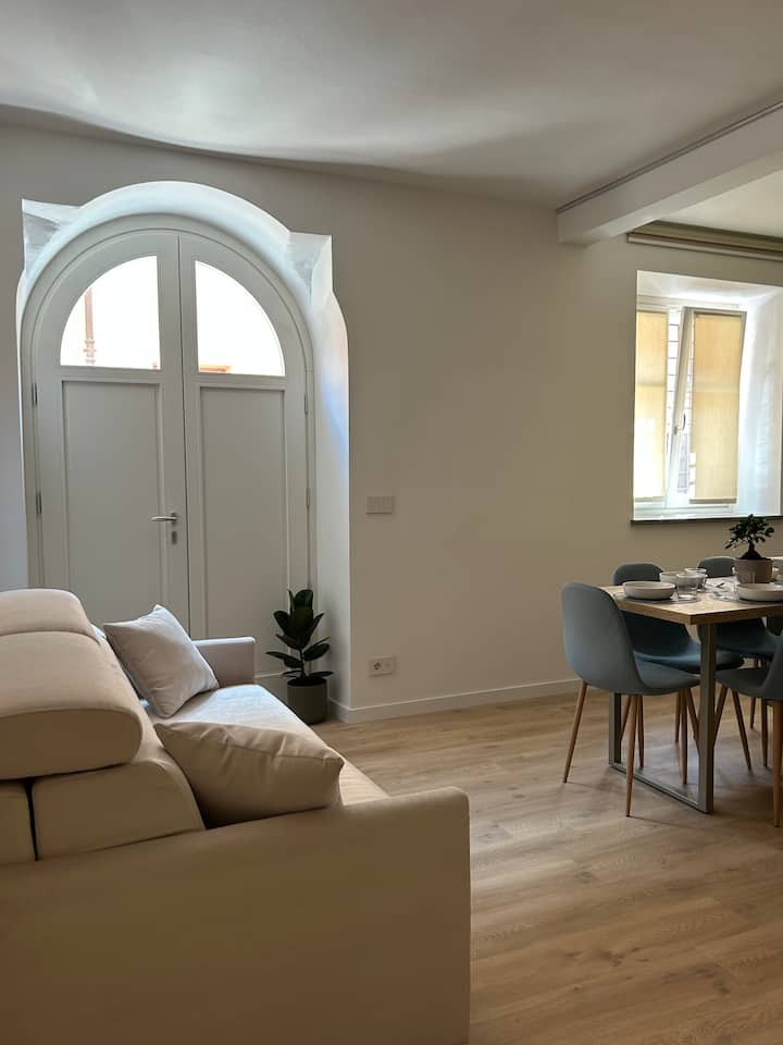 Suite David - Apartment In The City Center - Alba