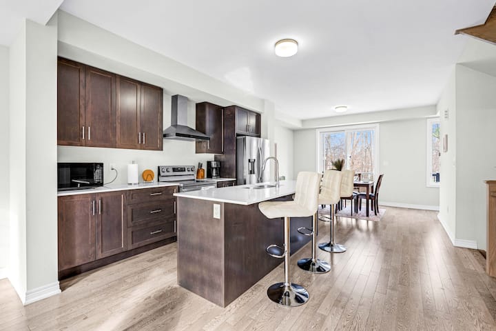 Gage Park | Downtown Brampton | Private Ravine - Brampton