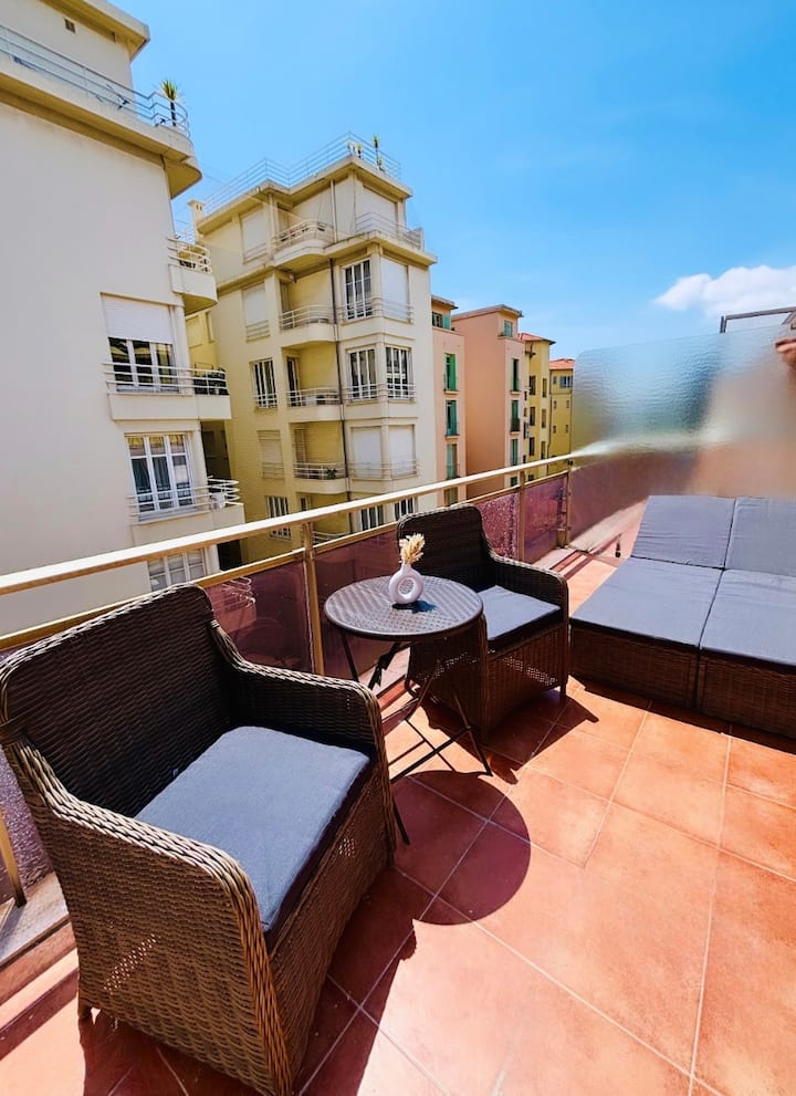 Terrace, Apartment 2 Rooms, 1 Min From The Beach - Nice