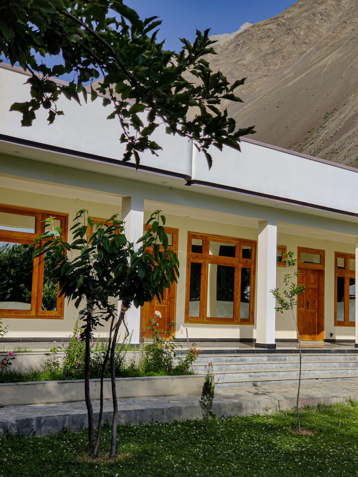 Chinar House Resort - Pakistan