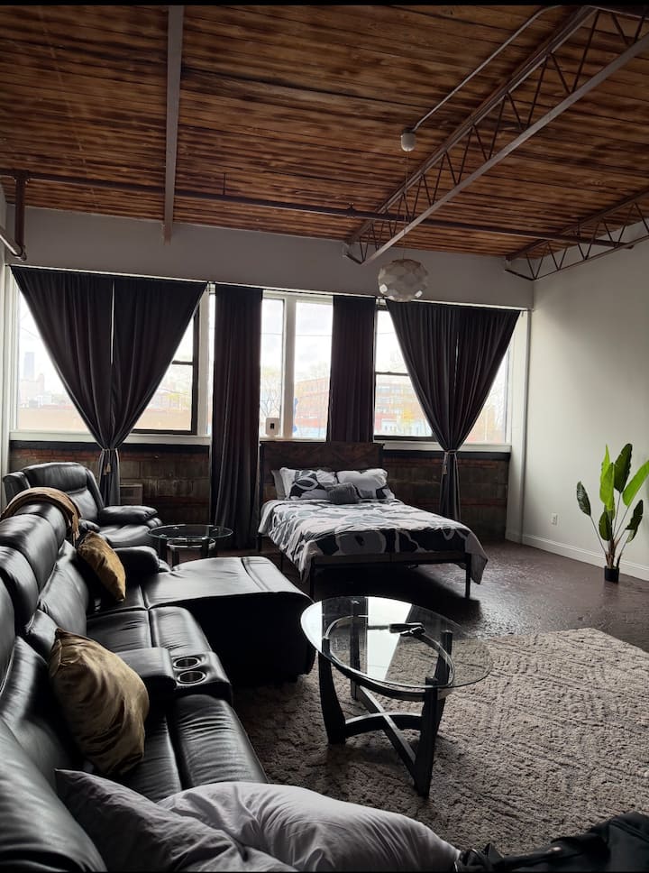 Lofts Off The Water - Detroit, MI