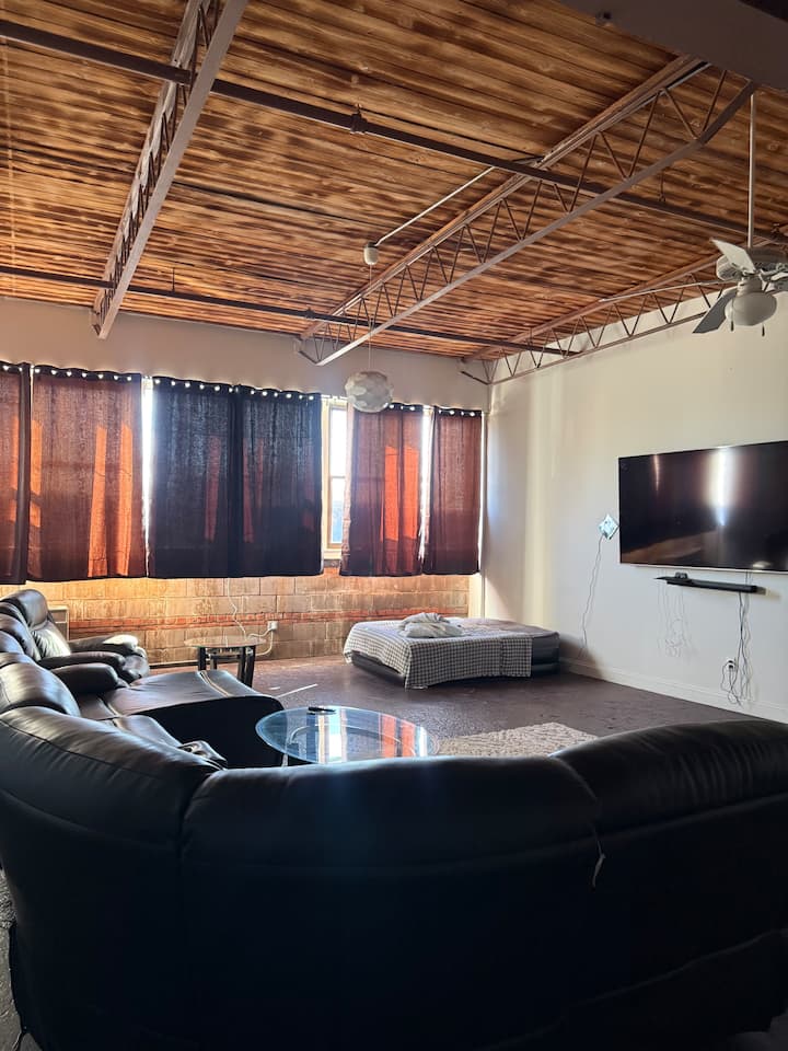 Lofts Off The Water - Detroit