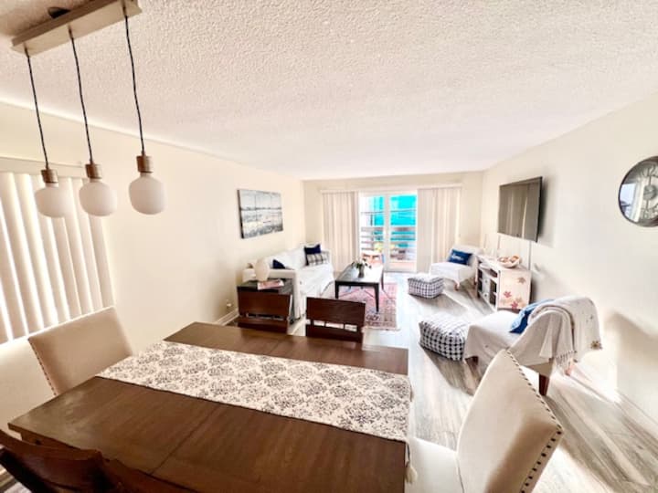 Hermosa Beach Sanctuary - Hermosa Beach, CA